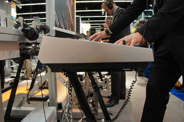 Musikmesse: 写真で見るローランド JUPITER-50 - ICON