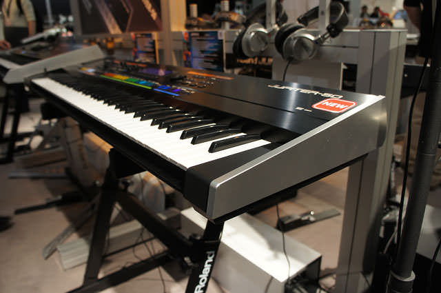 Musikmesse: 写真で見るローランド JUPITER-50 - ICON